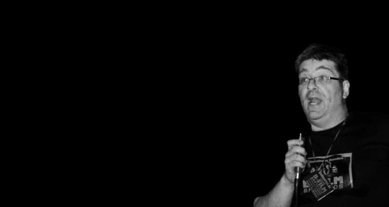 Nachruf: Doc Acula von BadMovies.de ist verstorben - Neon Zombie®